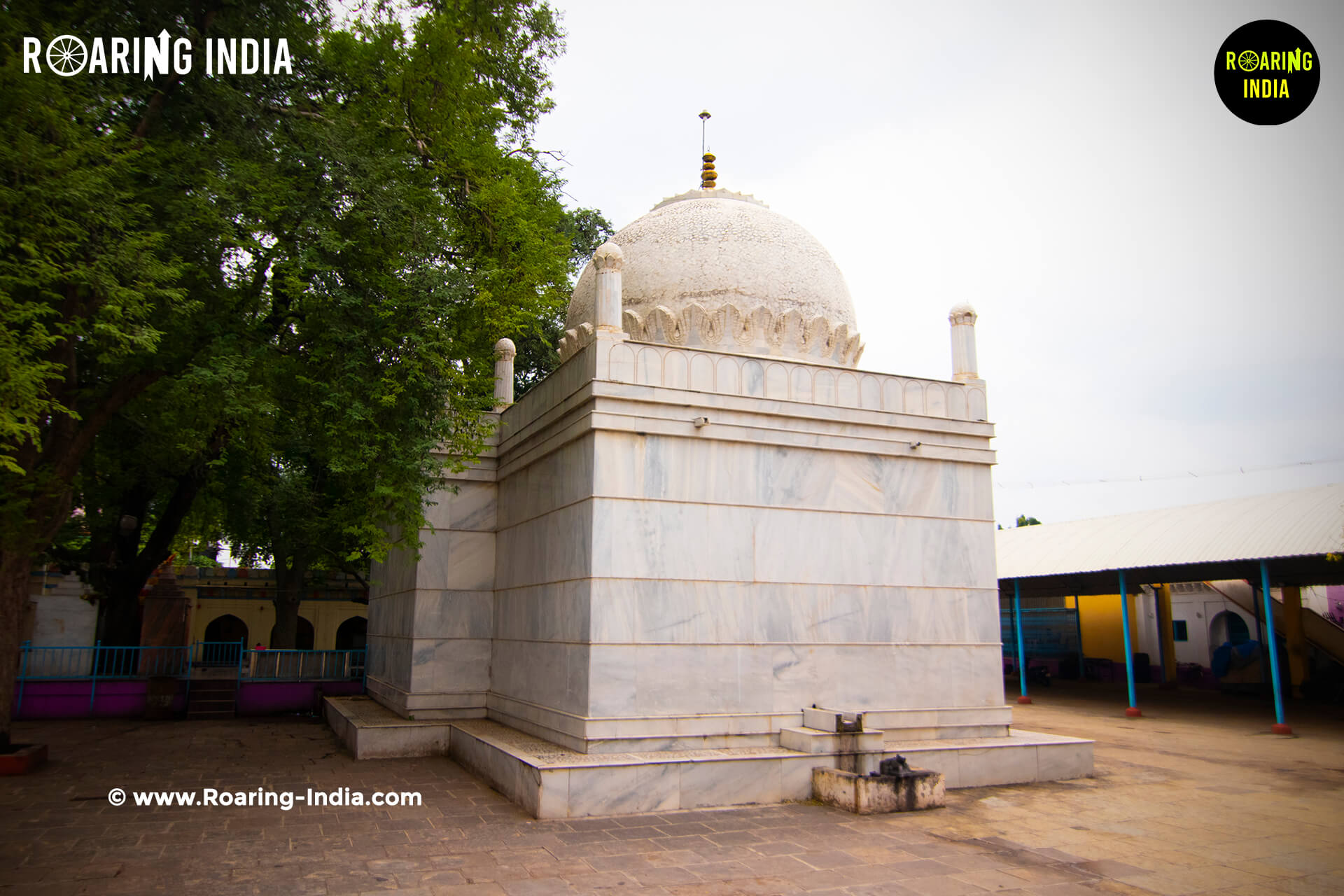 Shri Siddeshwar Temple Athani - Roaring India